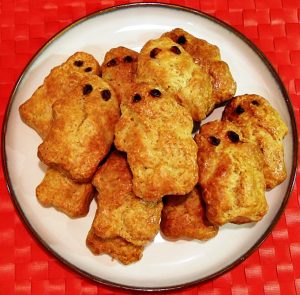 Spooky Yogurt Scrolls - part scone, part roll! | Fab Food 4 All