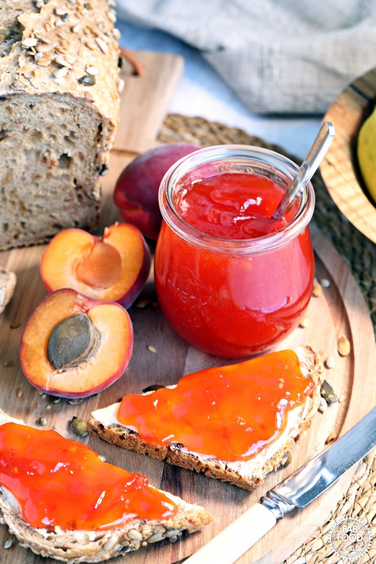 Quick & Easy Apricot Jam Recipe (No Pectin)