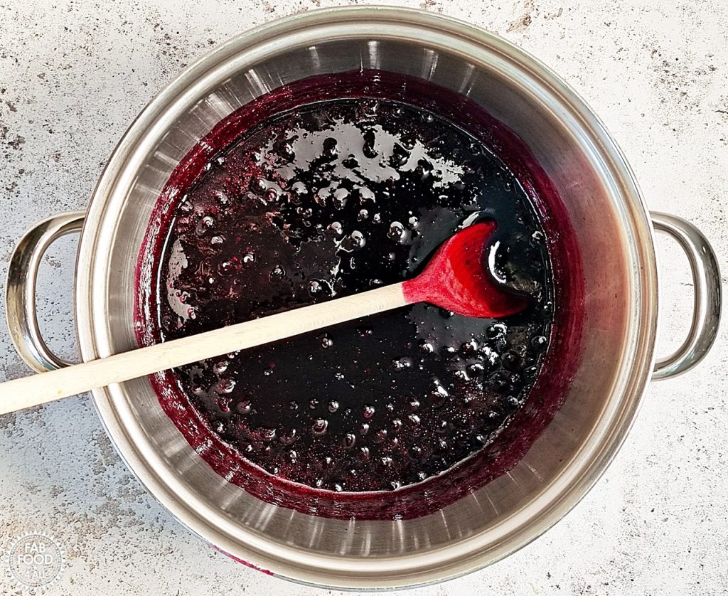 Easy Blackcurrant Jam Recipe (No Pectin)